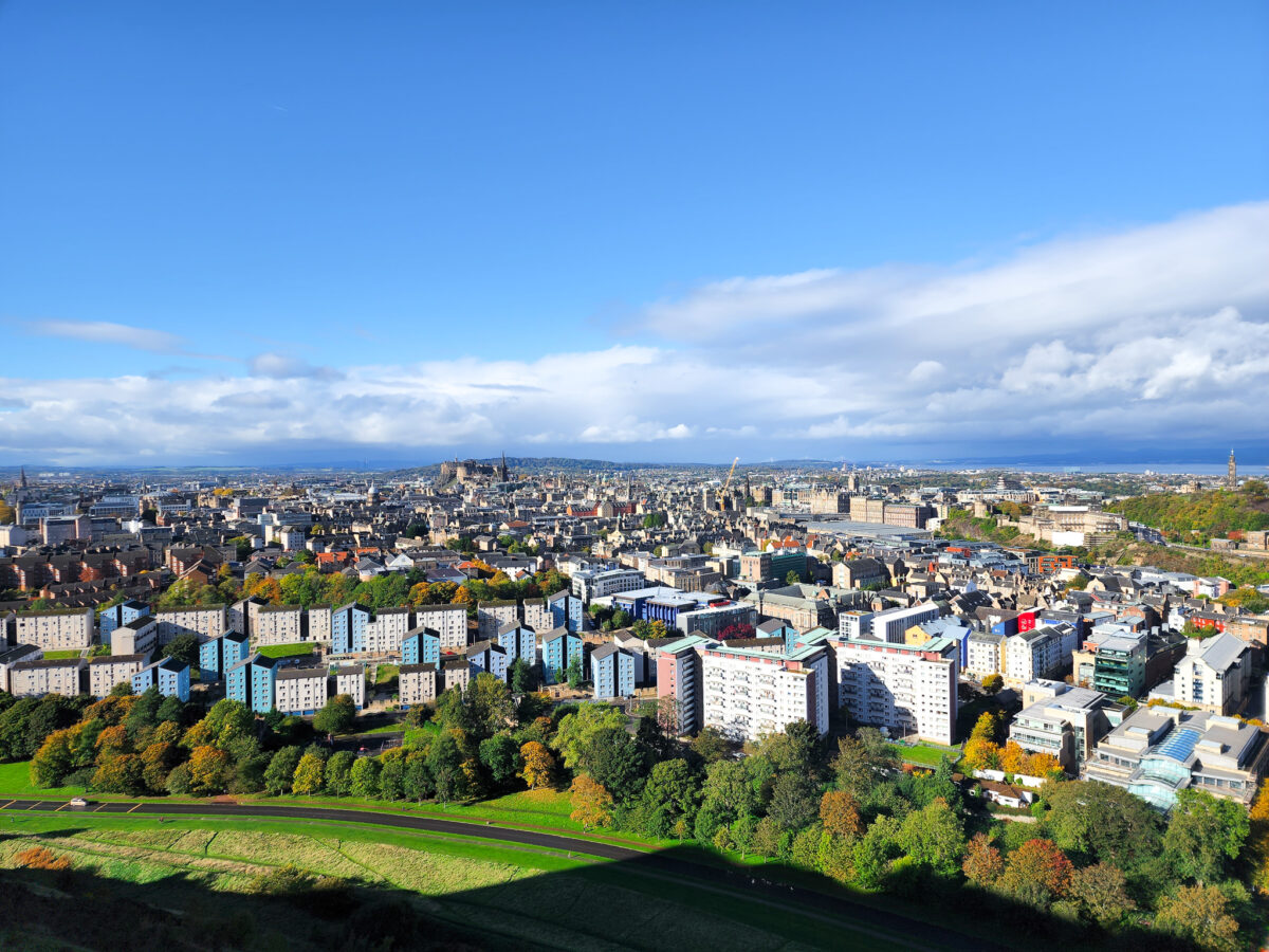 The beautiful Holyrood Park - Edinburgh - 2 Cups of Travel