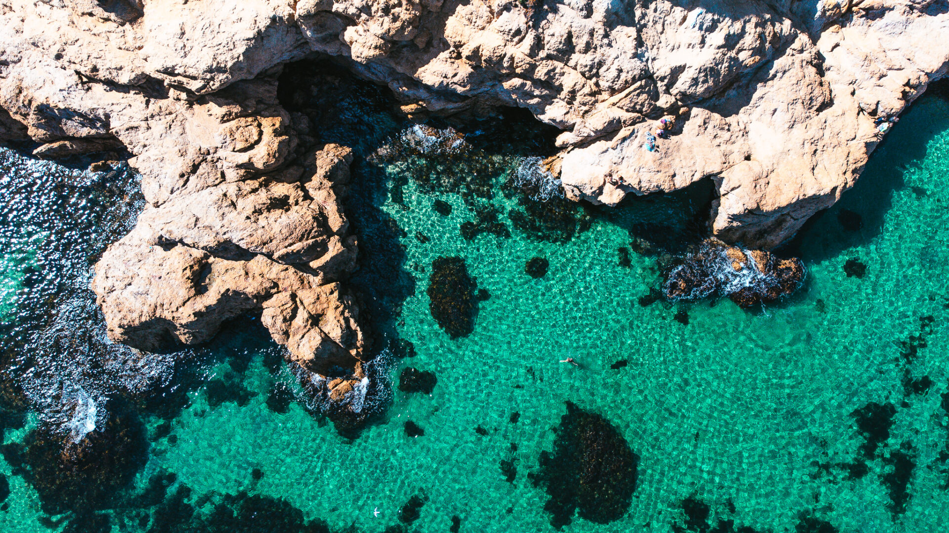 Drone Diaries #17: The Pillars in Mt Martha - 2 Cups of Travel